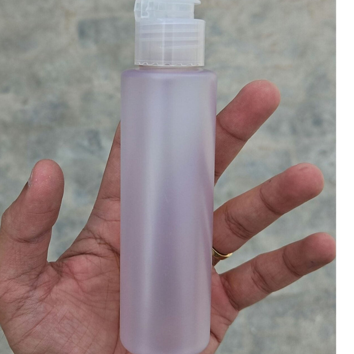 100 ML Sleek Frosted Fliptop Bottle – JarBazaar