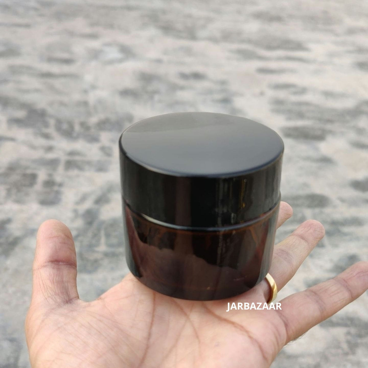 100 Gram Broad Amber Glass Jar (Black Cap) – JarBazaar